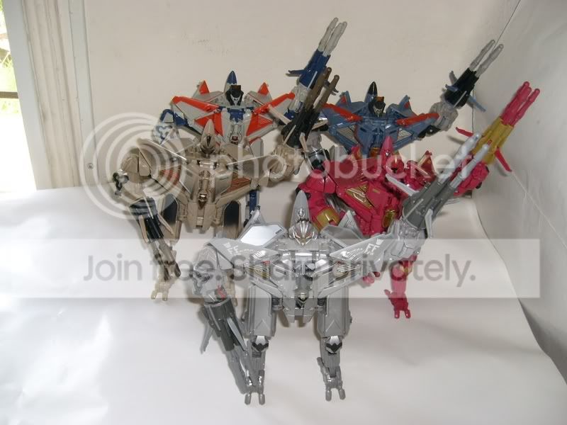 Vardia Red Starscream Review and Gallery | TFW2005 - The 2005 Boards