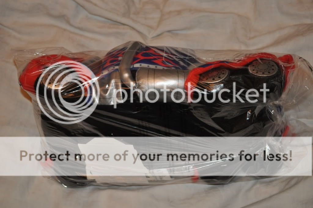 Franco DOTM Optimus Prime Cuddle Pillow | TFW2005 - The 2005 Boards