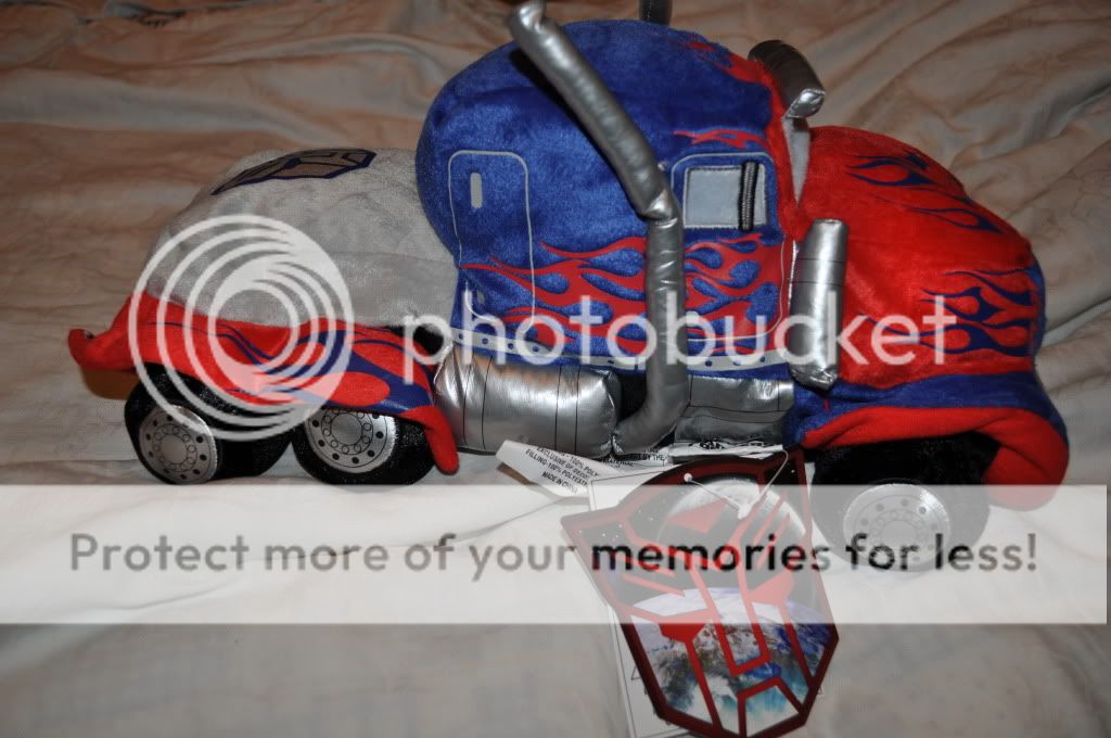 Franco DOTM Optimus Prime Cuddle Pillow | TFW2005 - The 2005 Boards