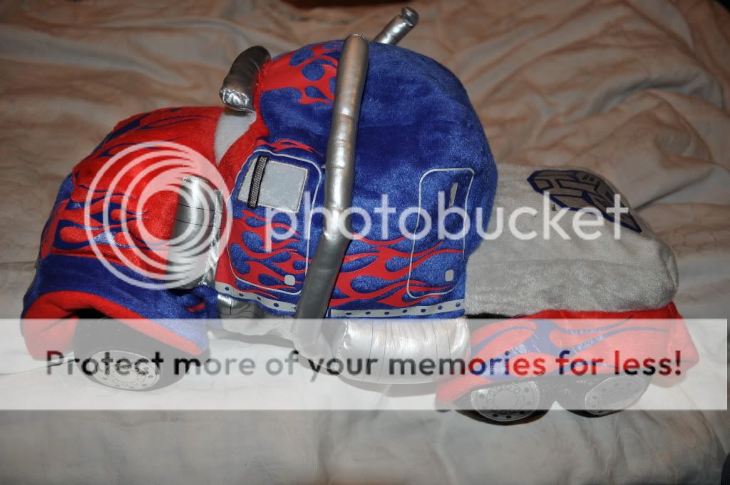 Franco DOTM Optimus Prime Cuddle Pillow | TFW2005 - The 2005 Boards