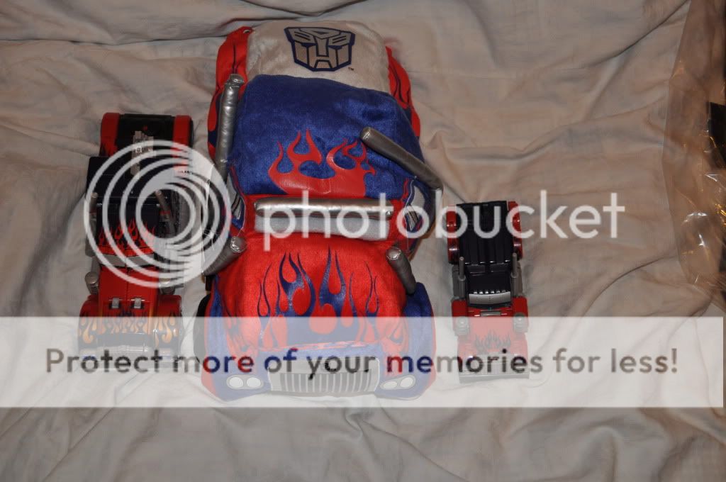 Franco DOTM Optimus Prime Cuddle Pillow | TFW2005 - The 2005 Boards