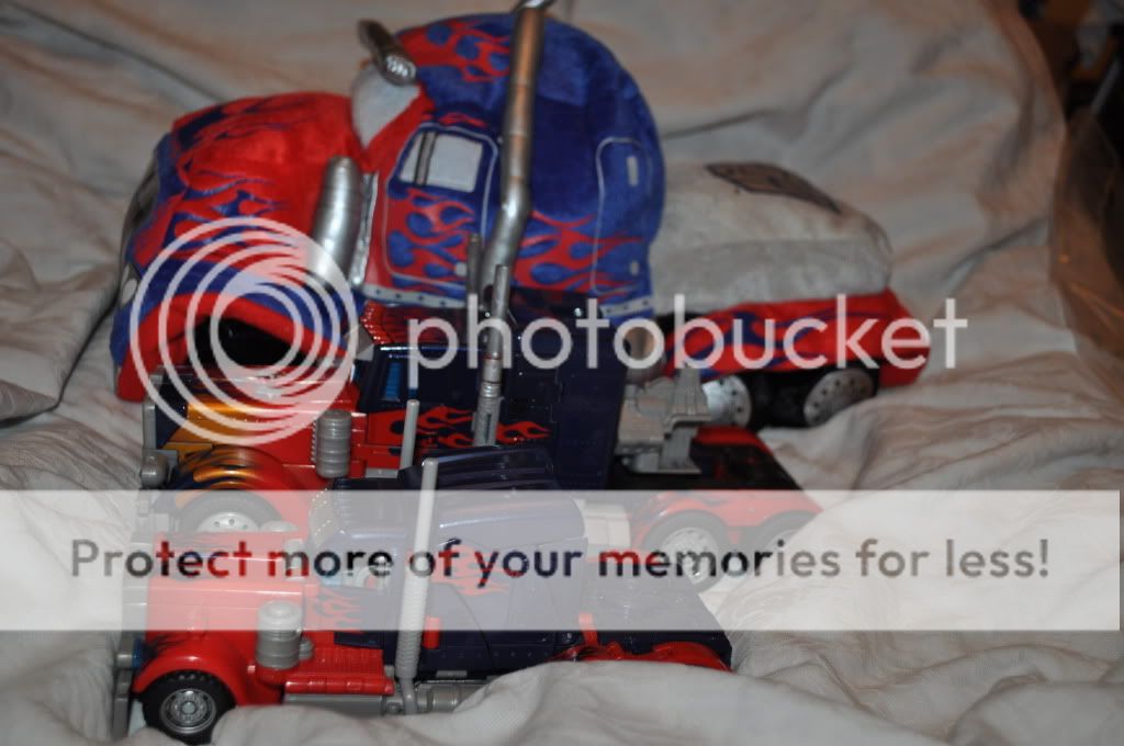Franco DOTM Optimus Prime Cuddle Pillow | TFW2005 - The 2005 Boards